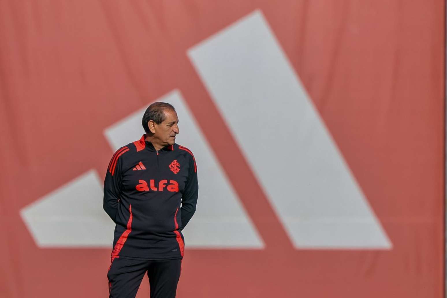 Ramón Díaz indica zagueiro paraguaio ao Inter