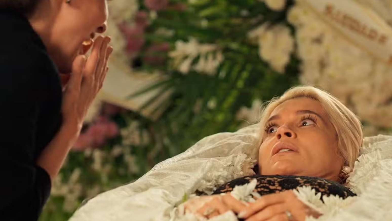 Sandra retorna dos mortos e jura vingança em 'Êta Mundo Melhor!'