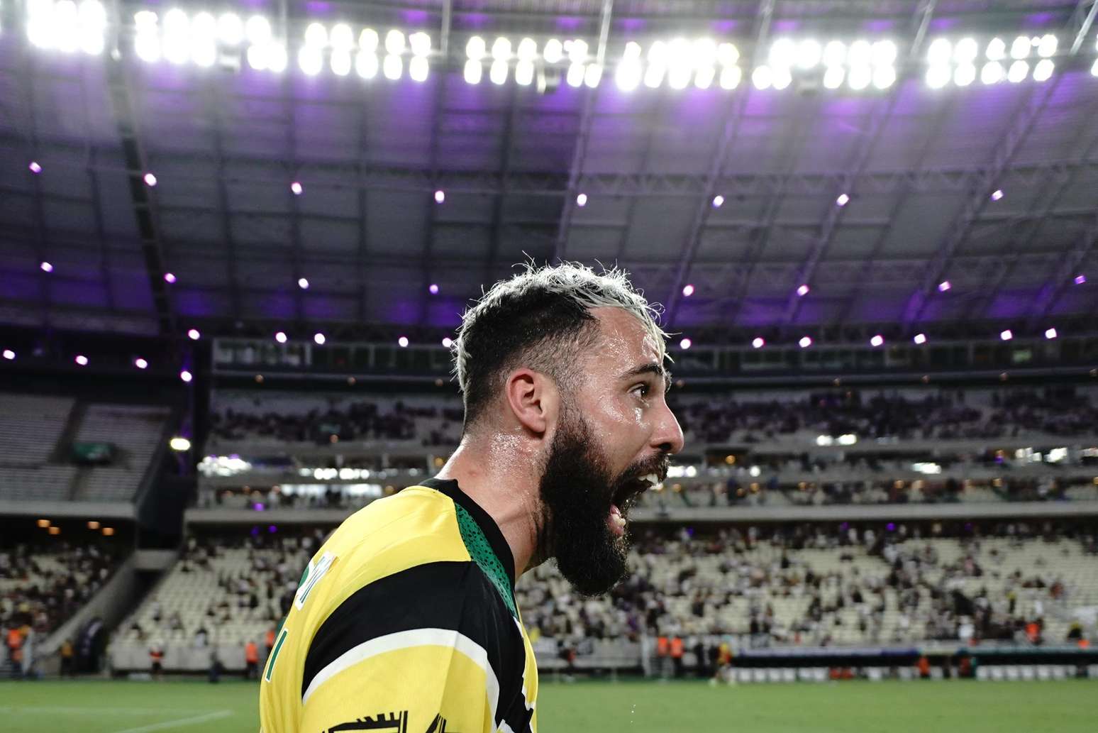 Após derrota do Juventude, Jandrei critica a arbitragem e faz cobranças ...