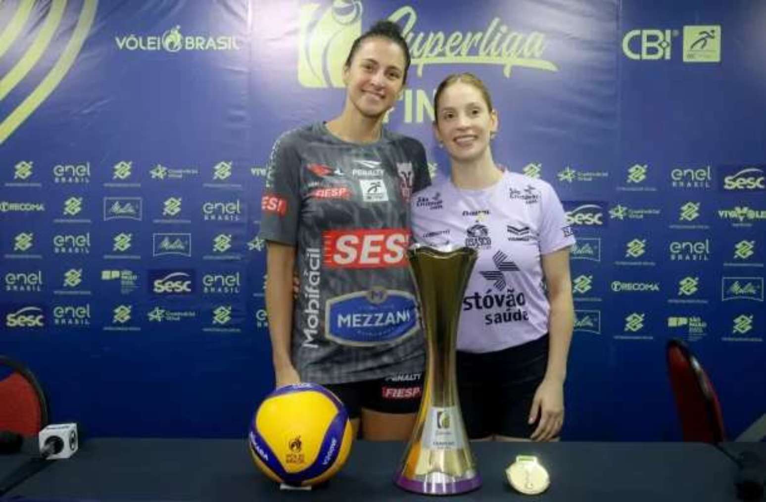 Supercopa: a expectativa das capitãs Camila Brait e Dani Lins