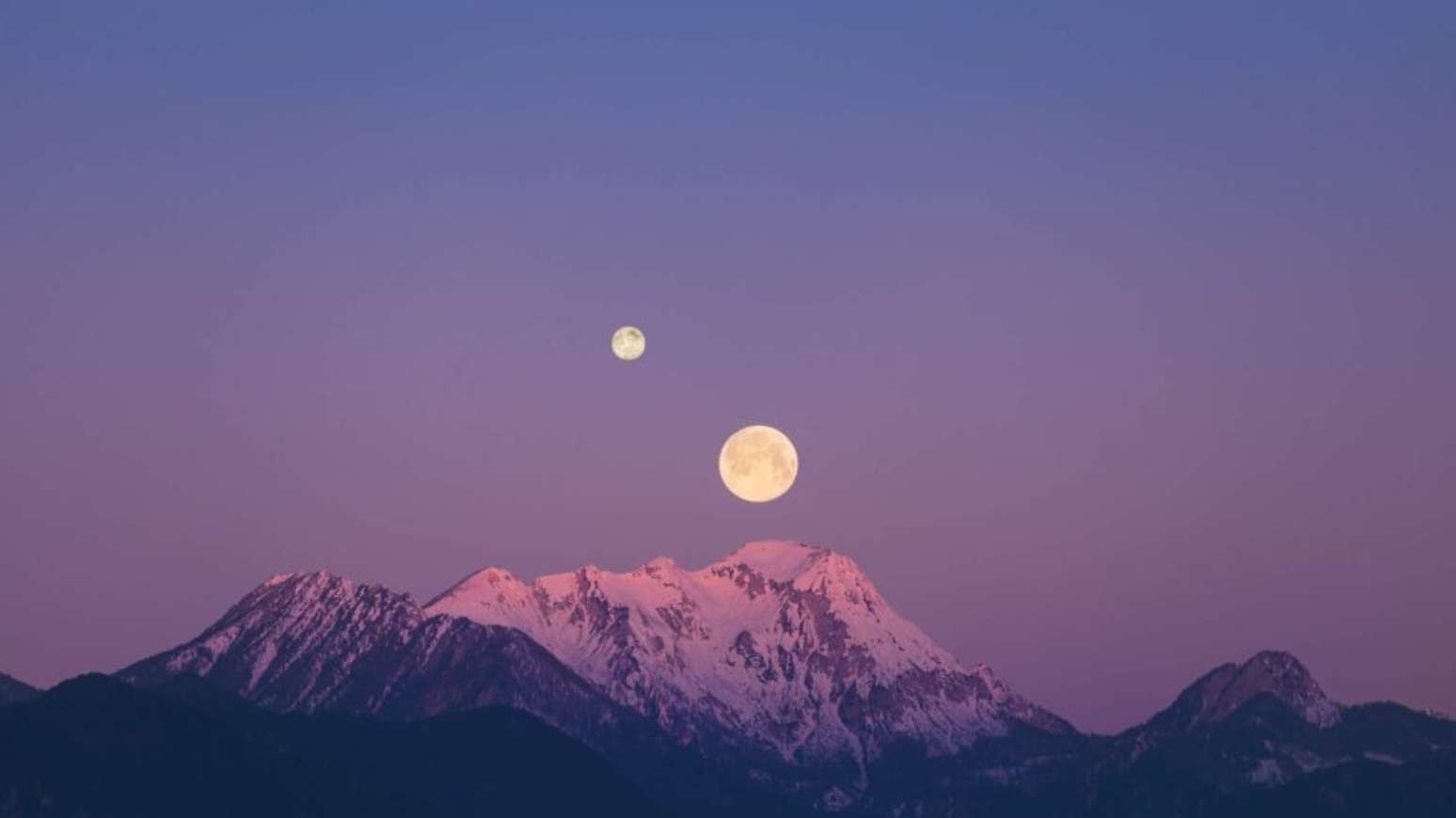 O planeta agora tem duas Luas? O Mapa Astral também - entenda o que isso revela sobre você