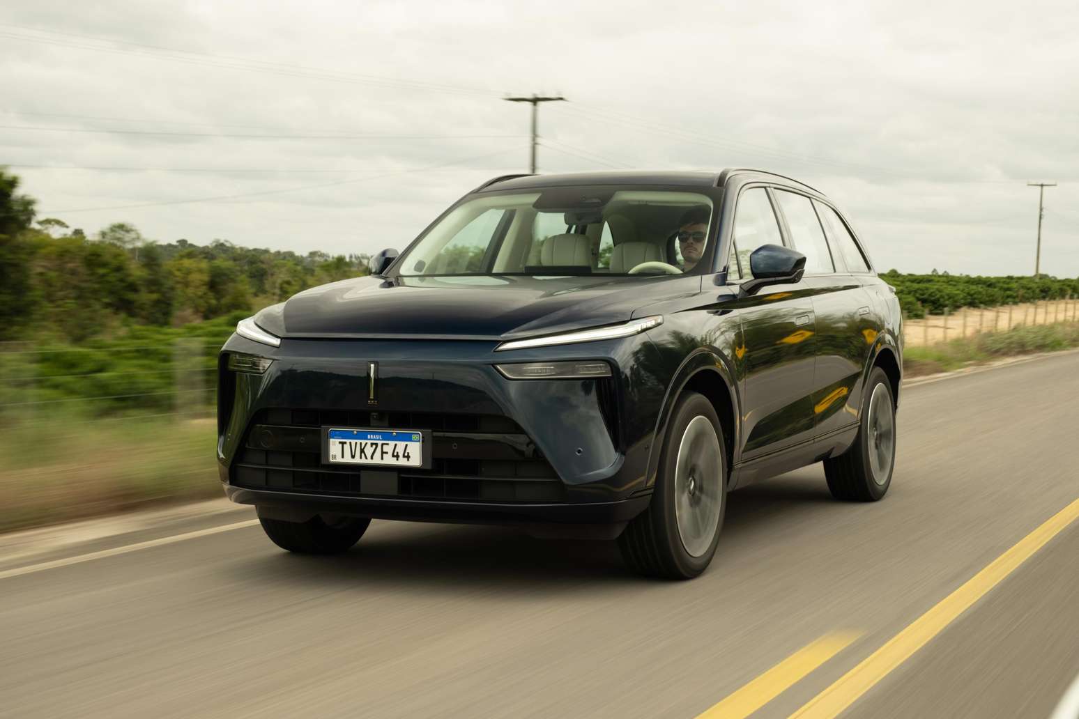 GWM Wey 07 chega ao Brasil com 517 cv e 6 lugares por R$ 429.000