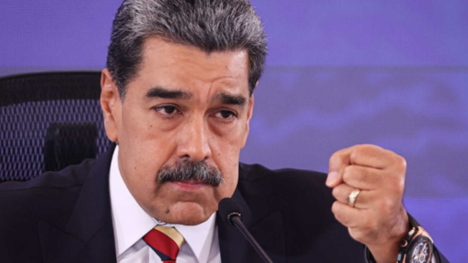 Maduro ignora ultimato de Trump e permanece na Venezuela