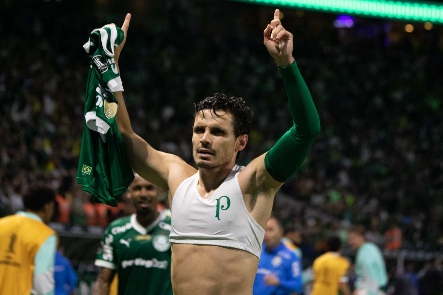 Raphael Veiga brilha no Palmeiras e mira final da Libertadores contra ...