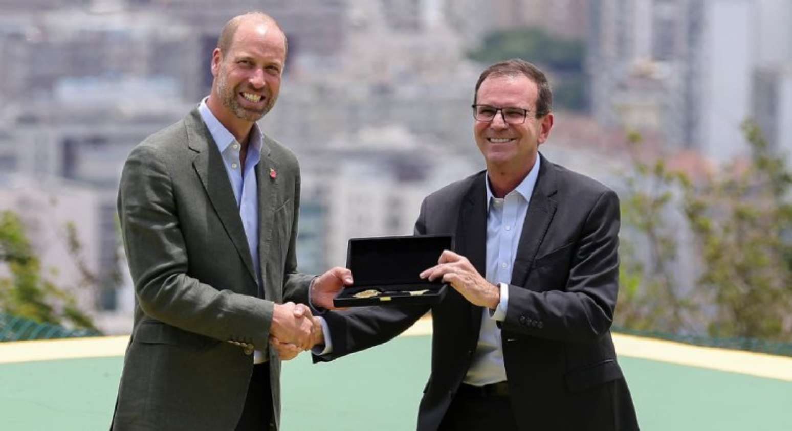 Veja o título sugerido: Príncipe William encerra visita ao Brasil com ...