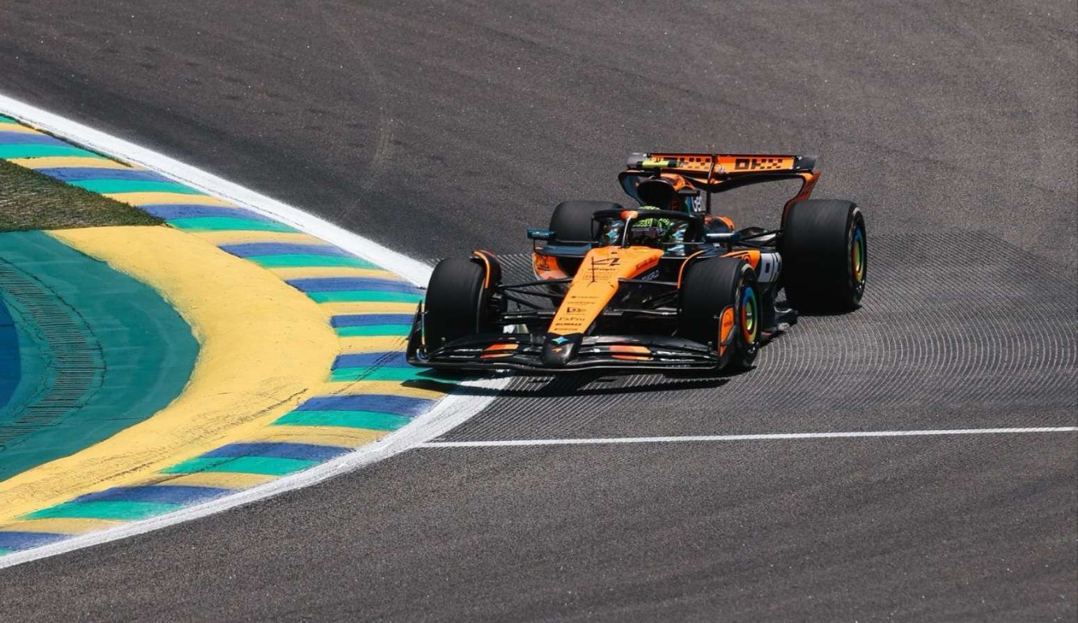 F1: Lando Norris conquista pole position na classificação da sprint no ...