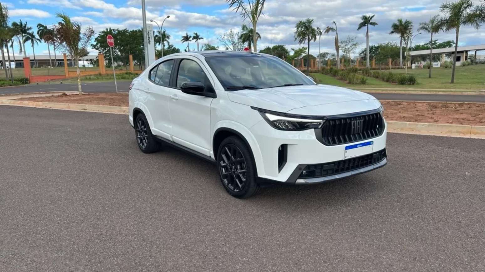 5 motivos para comprar o Fiat Fastback Impetus Hybrid 2026