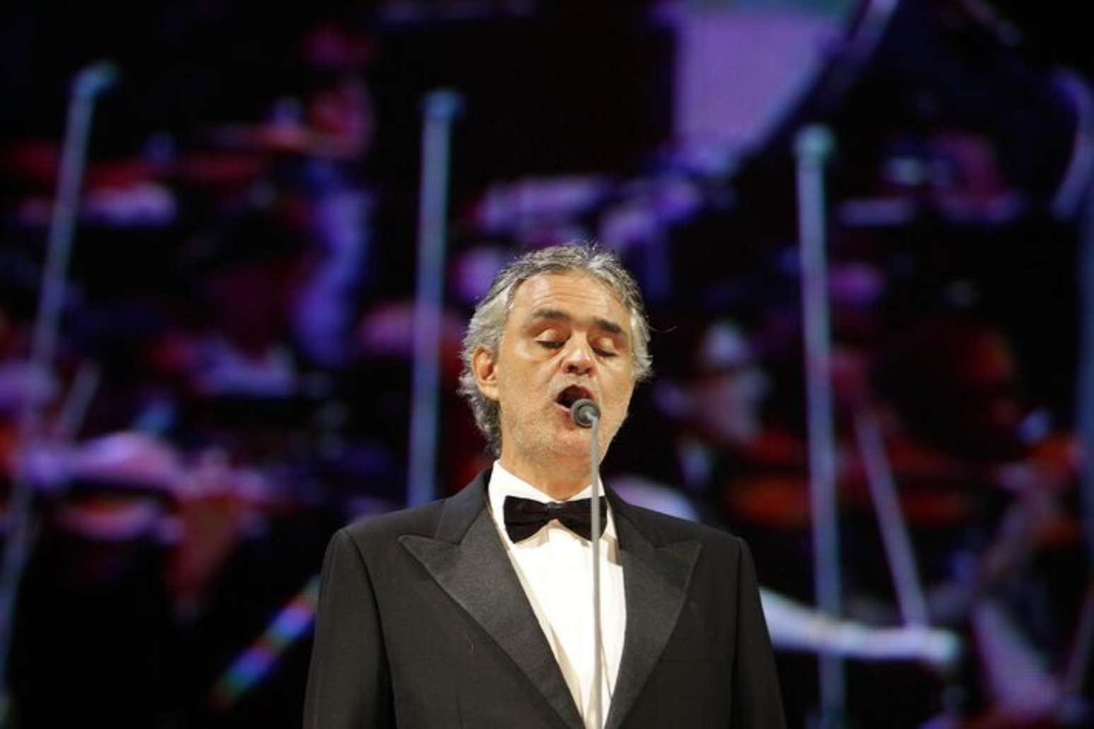 Andrea Bocelli revela acidente na infância que causou sua cegueira total