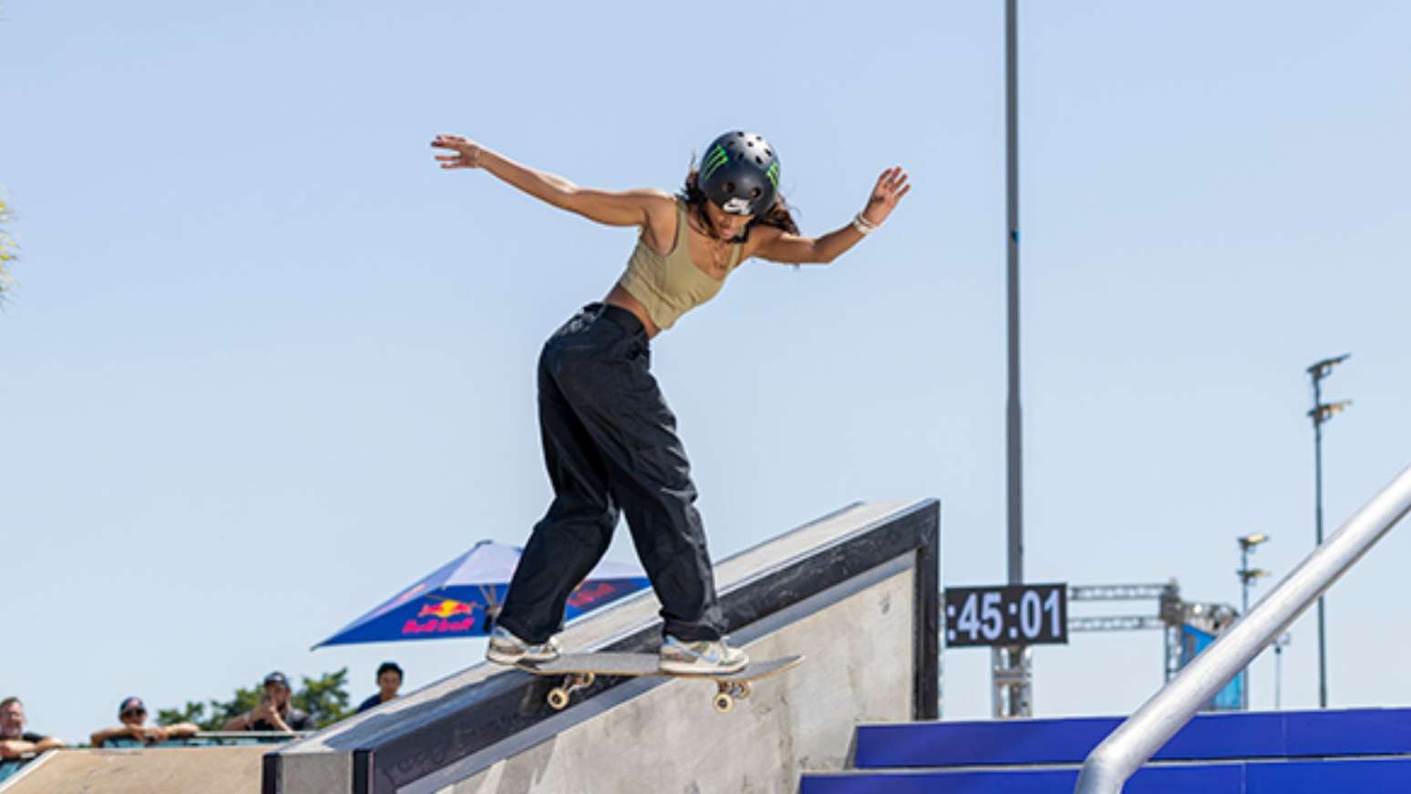 Rayssa Leal brilha e avança à final no STU do Rio de Janeiro