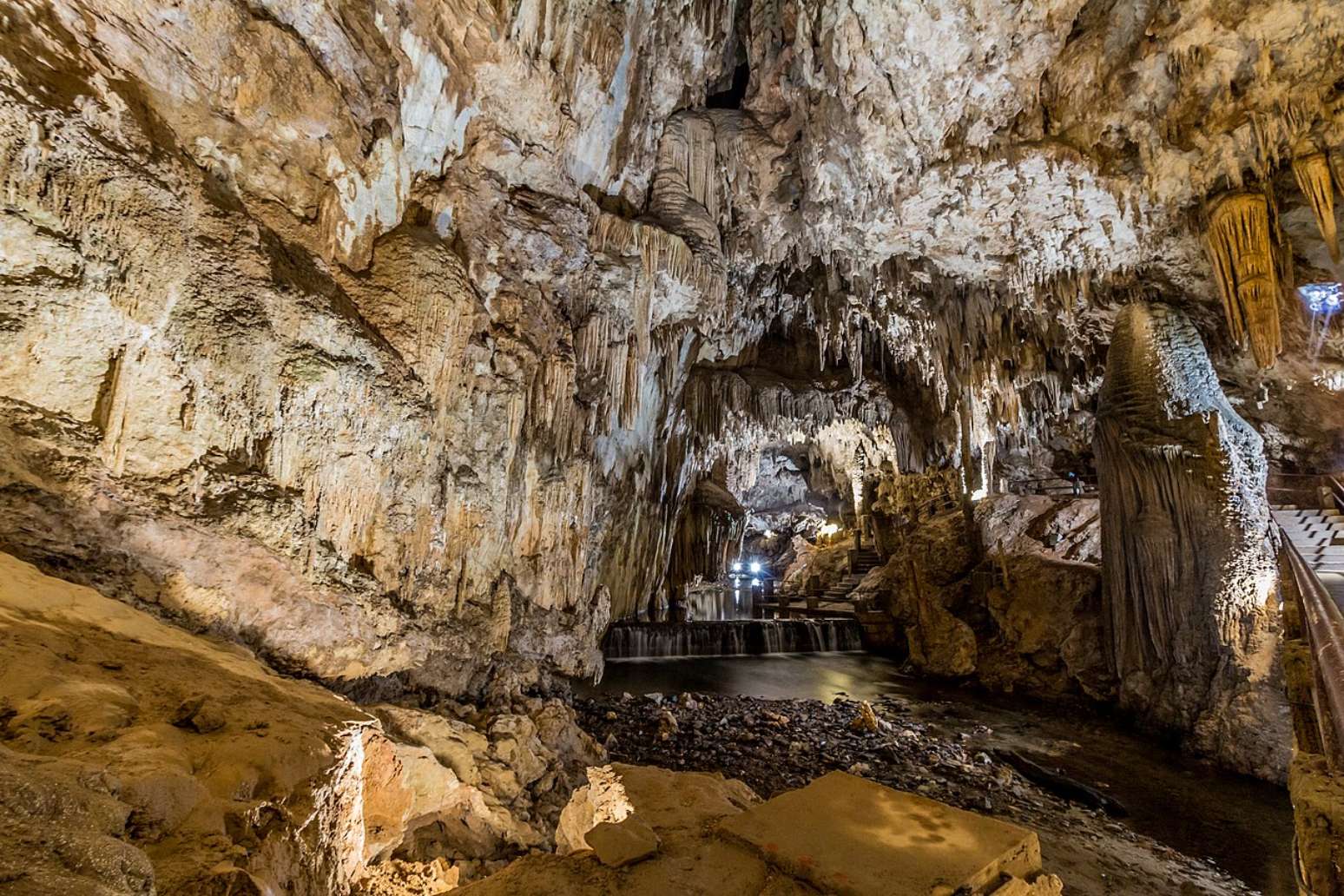 Caverna do Diabo: o mistério e a grandiosidade natural escondidos no ...