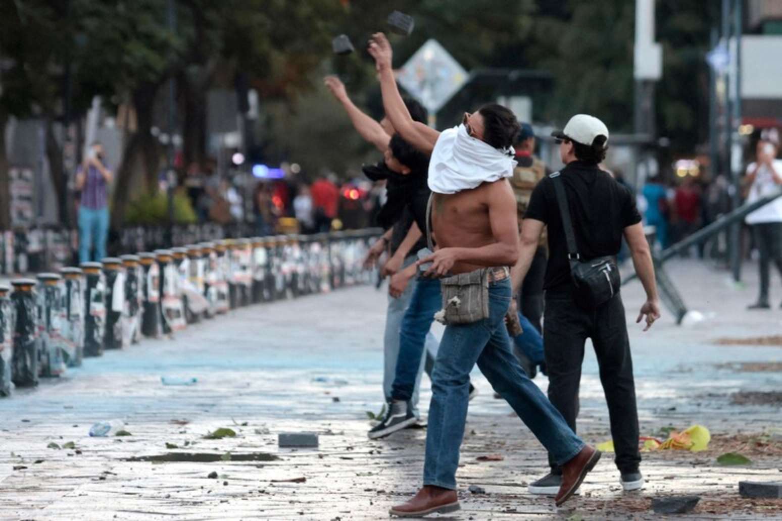 Protesto da 'geração Z' no México deixa ao menos 120 feridos