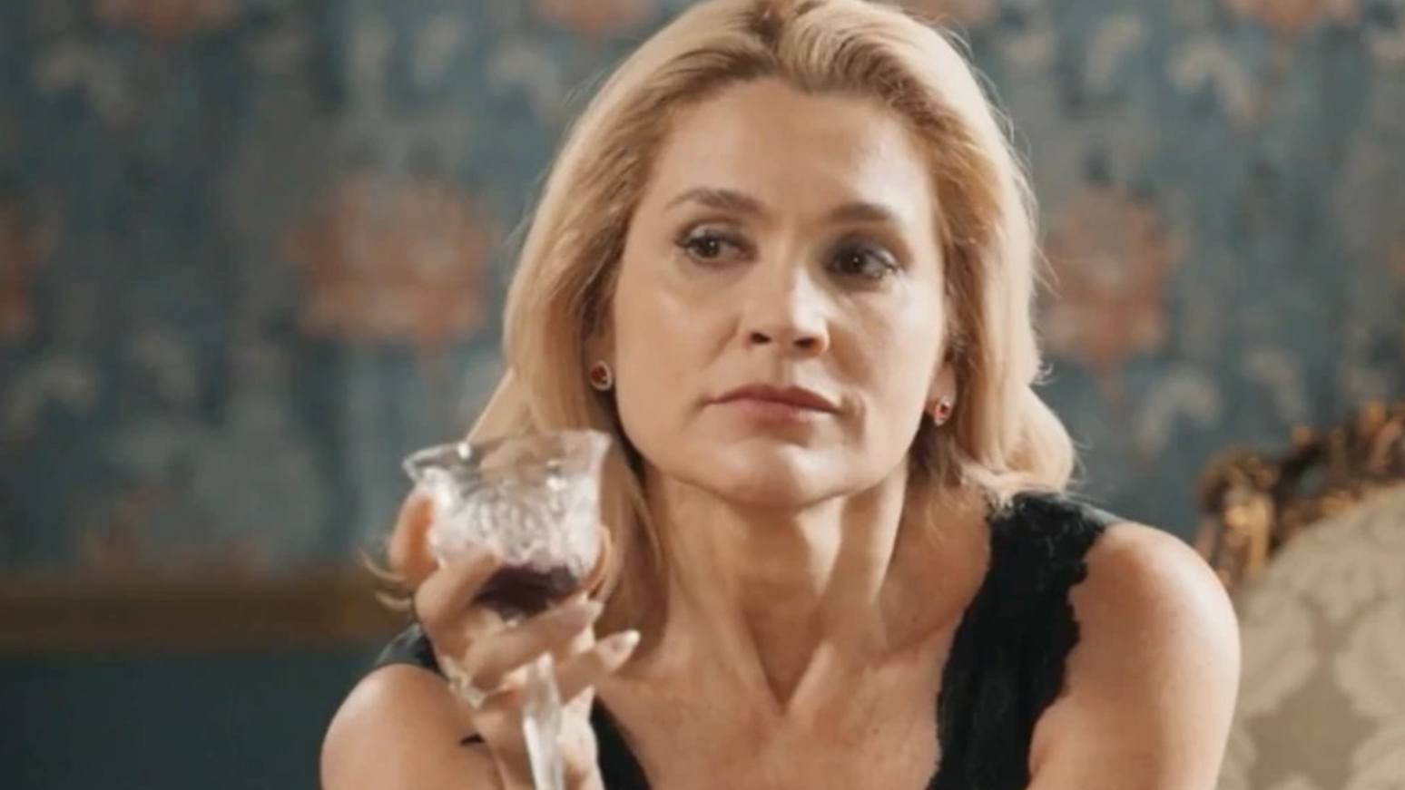 Êta Mundo Melhor! Sandra arruma aliada para deixar Candinho na miséria