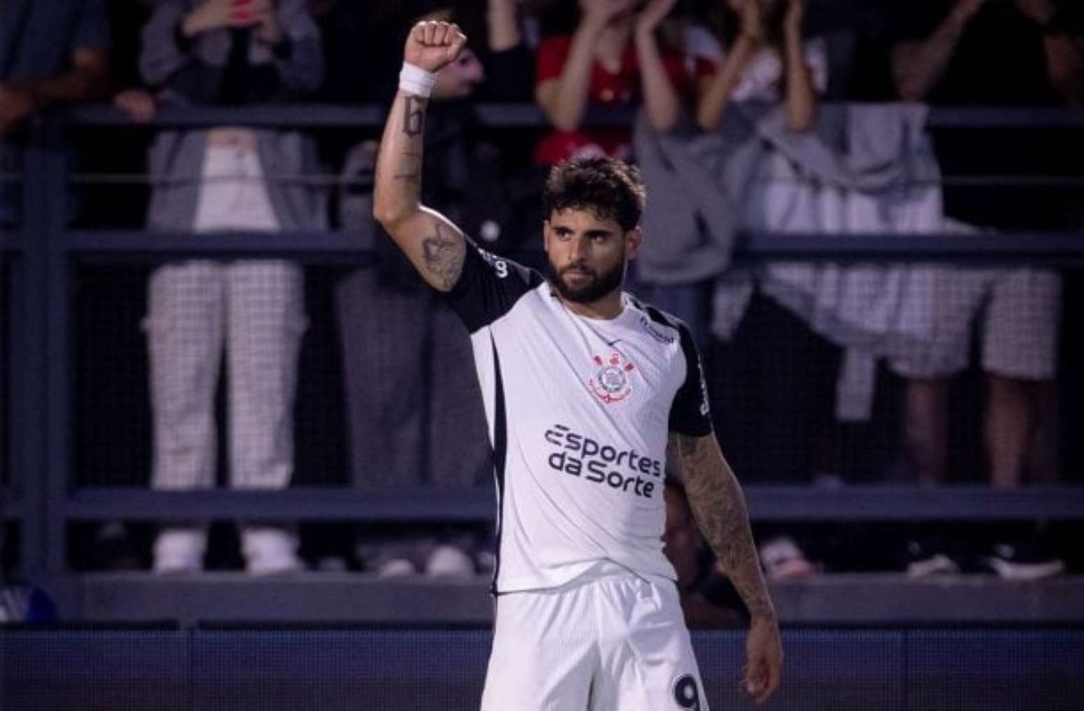 Yuri Alberto iguala marca de Sócrates pelo Corinthians no Brasileirão