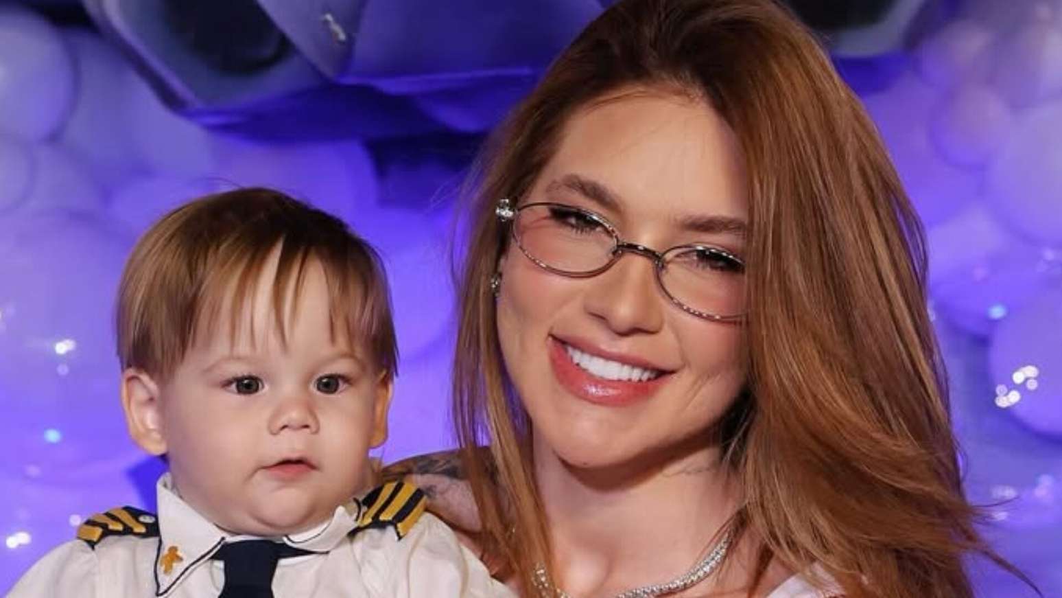 José Leonardo, filho de Virginia e Zé Felipe, dá os primeiros passos