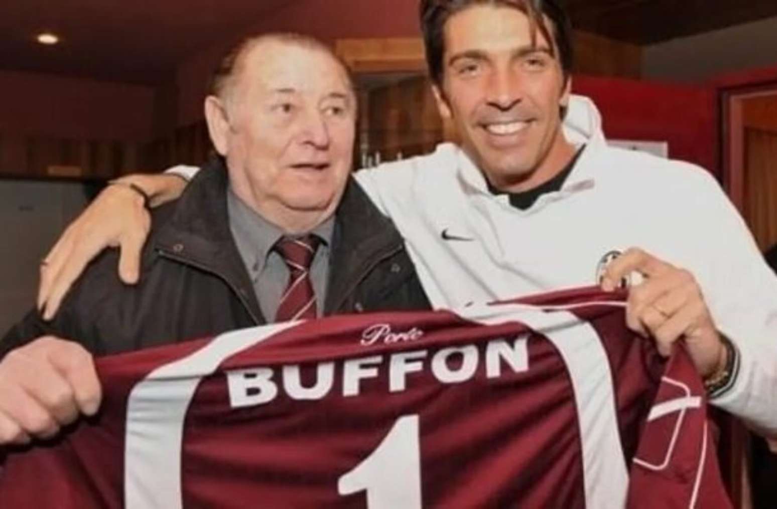 Seleção da Itália e Milan perdem um dos maiores goleiros da sua história