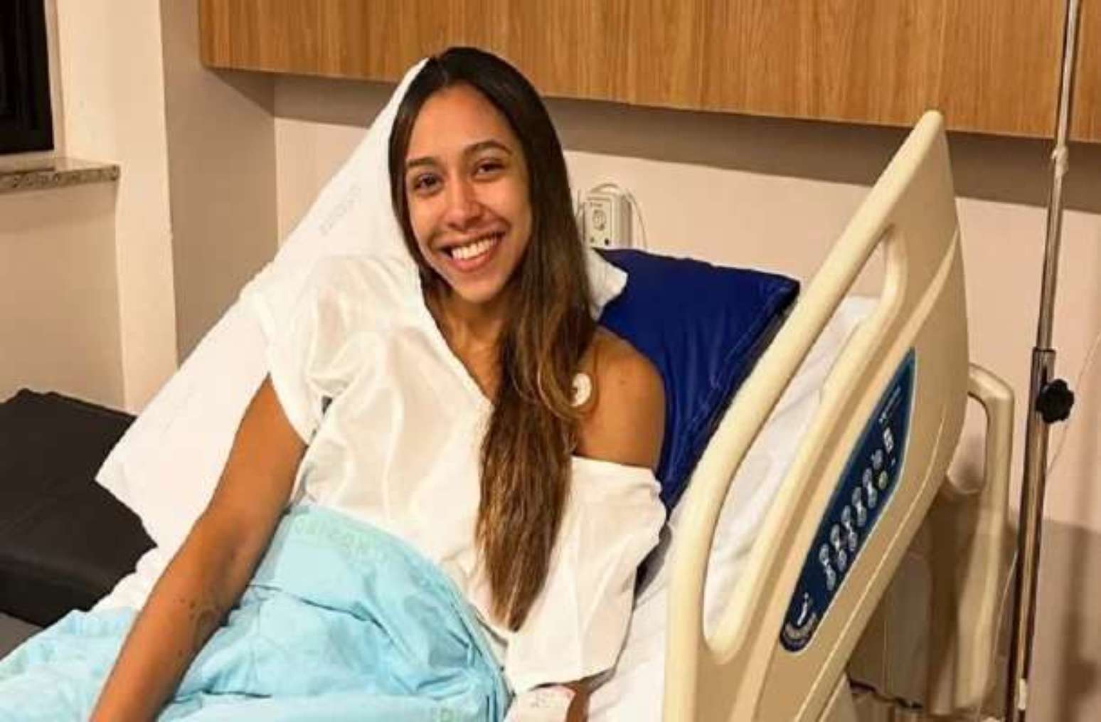Amanda Marques celebra sucesso em cirurgia: "Joelho novo"