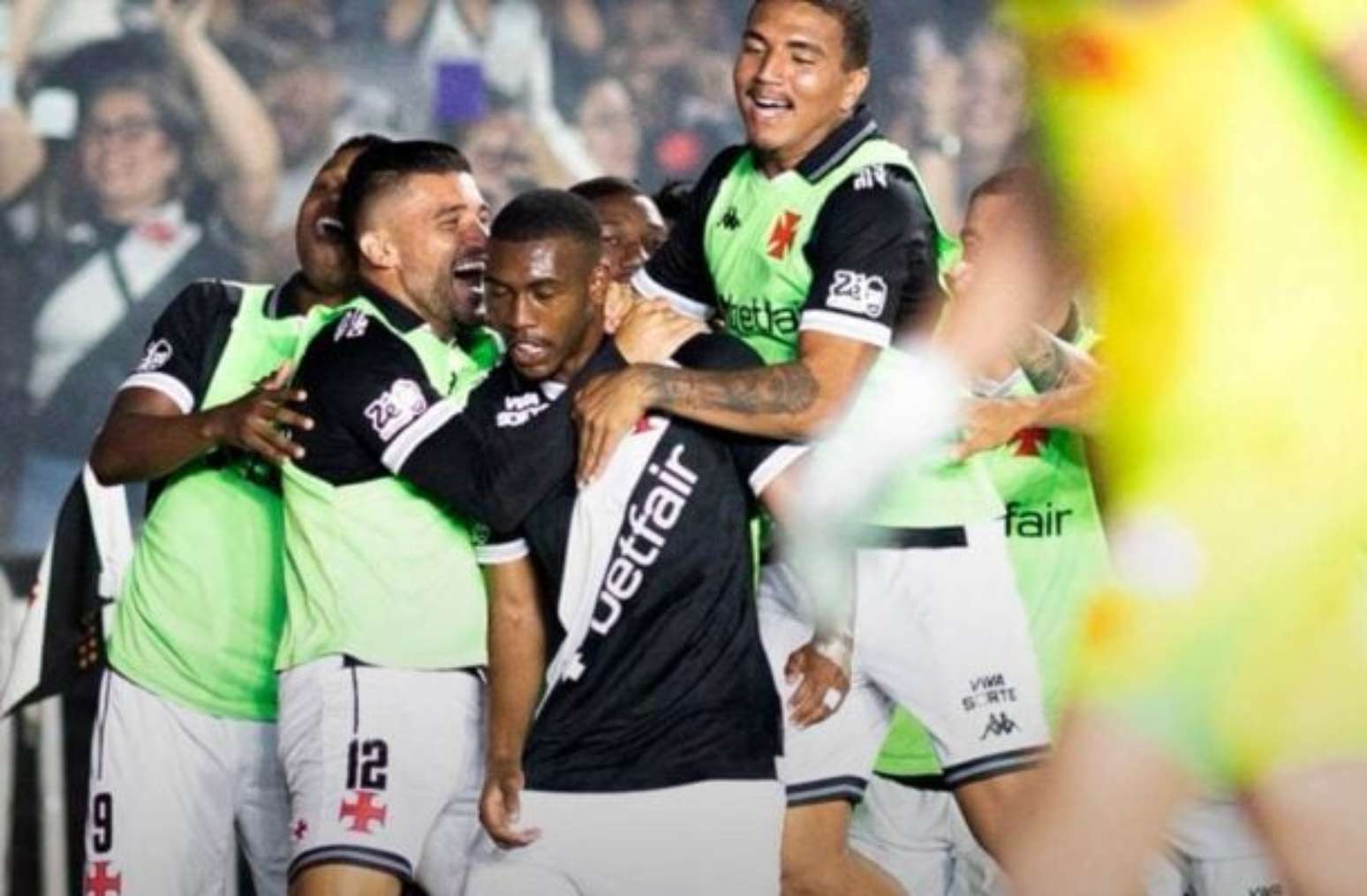 Denmark banks setidaknya