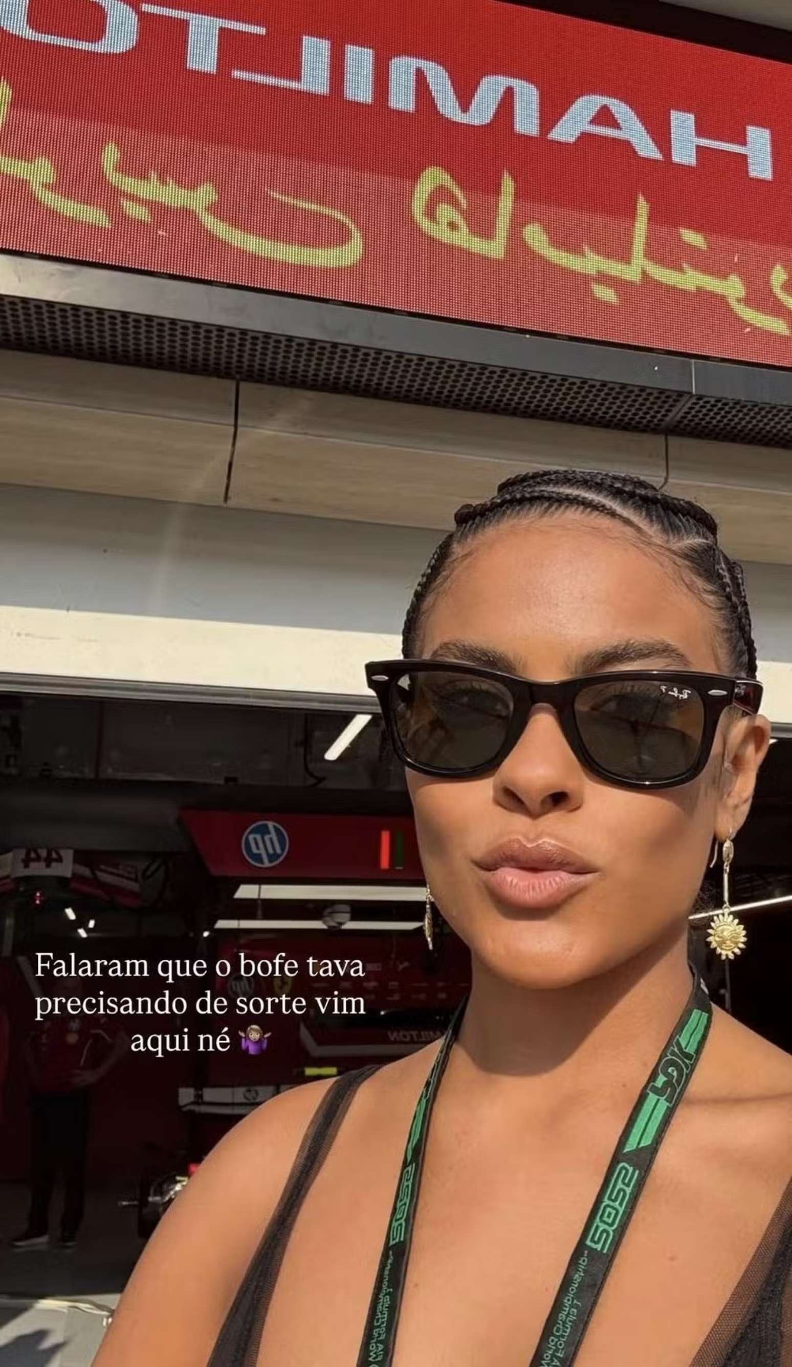 Bella Campos encontra Lewis Hamilton e brinca nas redes: 'Vim trazer ...