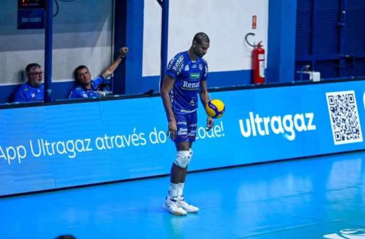 Vôlei Renata atropela o Suzano em noite de Adriano e do saque