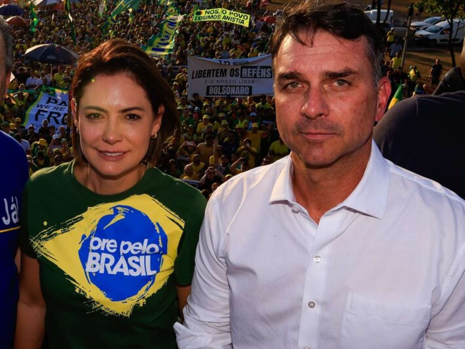 Flávio Bolsonaro tem só 8% de apoio; Michelle e Tarcísio lideram na direita