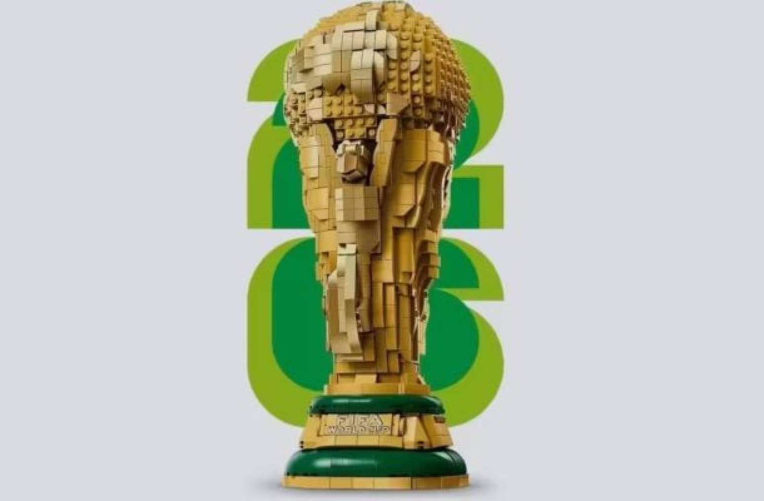Lego lança réplica da taça da Copa do Mundo e anuncia parceria com a Fifa