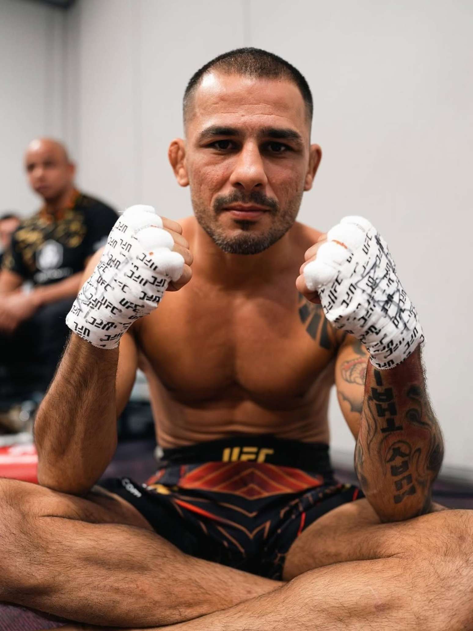 Alexandre Pantoja atualiza situação após lesão sofrida no UFC 323