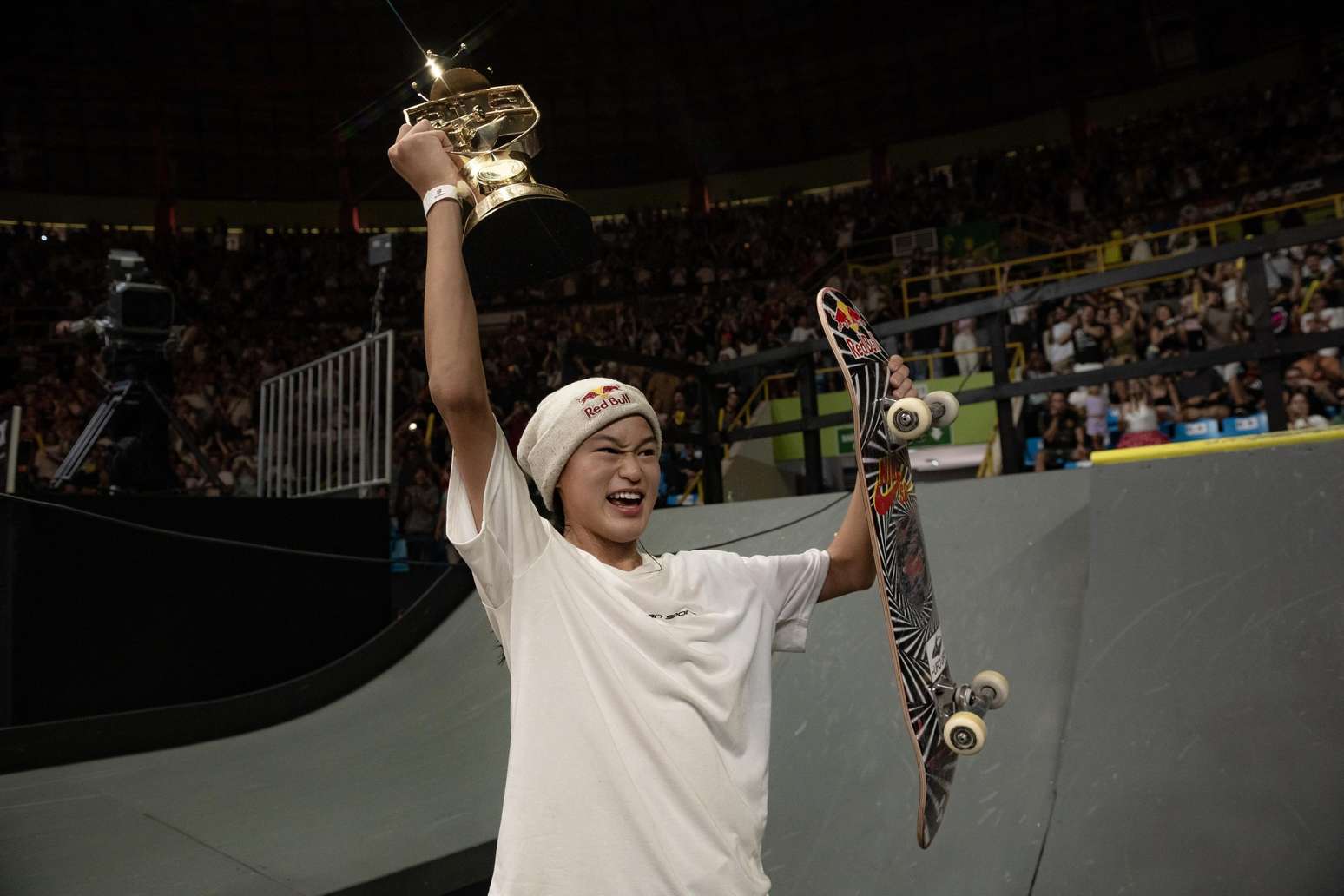 Ginwoo Onodera brilha no SLS Super Crown 2025 e supera Nyjah Huston
