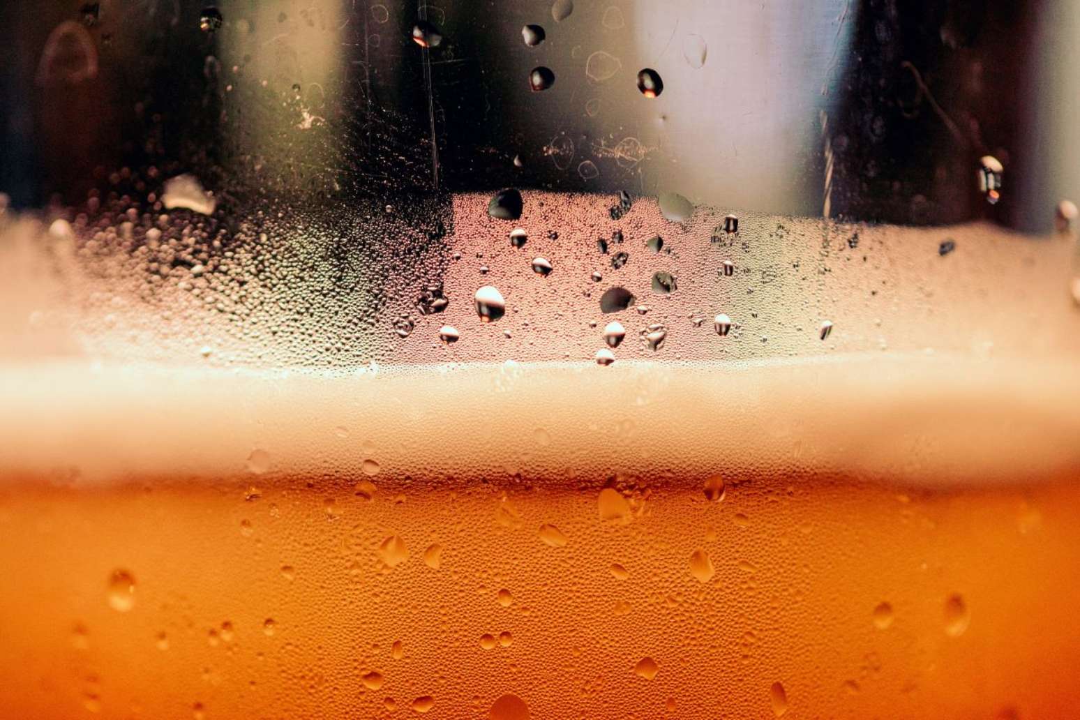 Ambev (ABEV3) anuncia R$ 7,2 bilhões em dividendos e JCP; veja detalhes