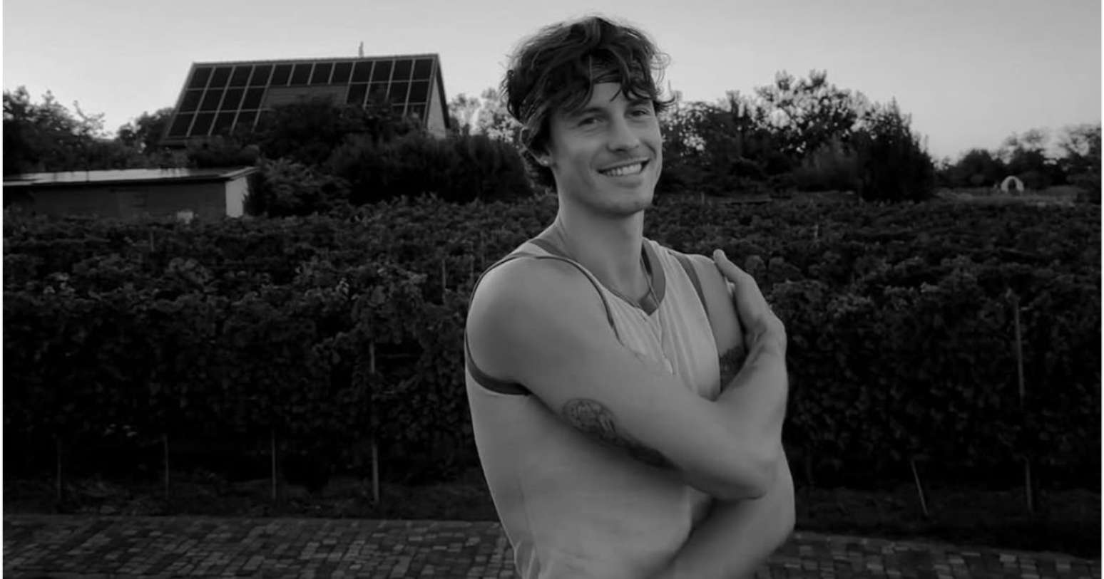 Shawn Mendes retorna ao Brasil e é flagrado com Bruna Marquezine