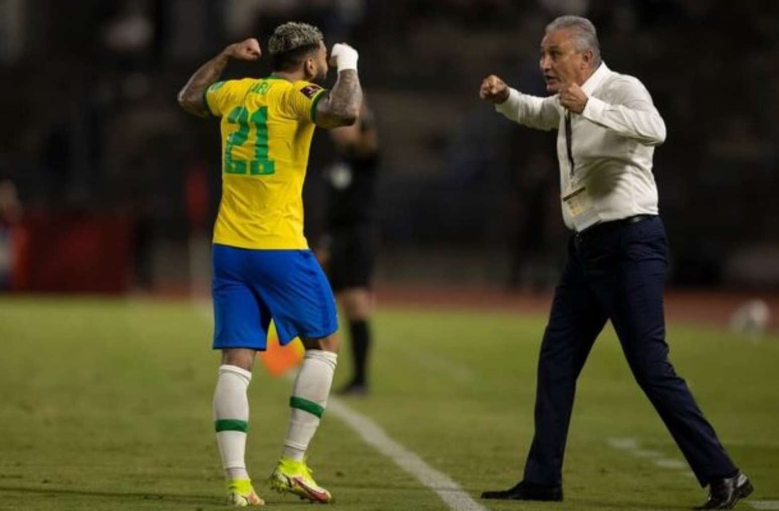 Gabigol assume erro em pênalti e evita polêmica com Tite: "Nada contra"