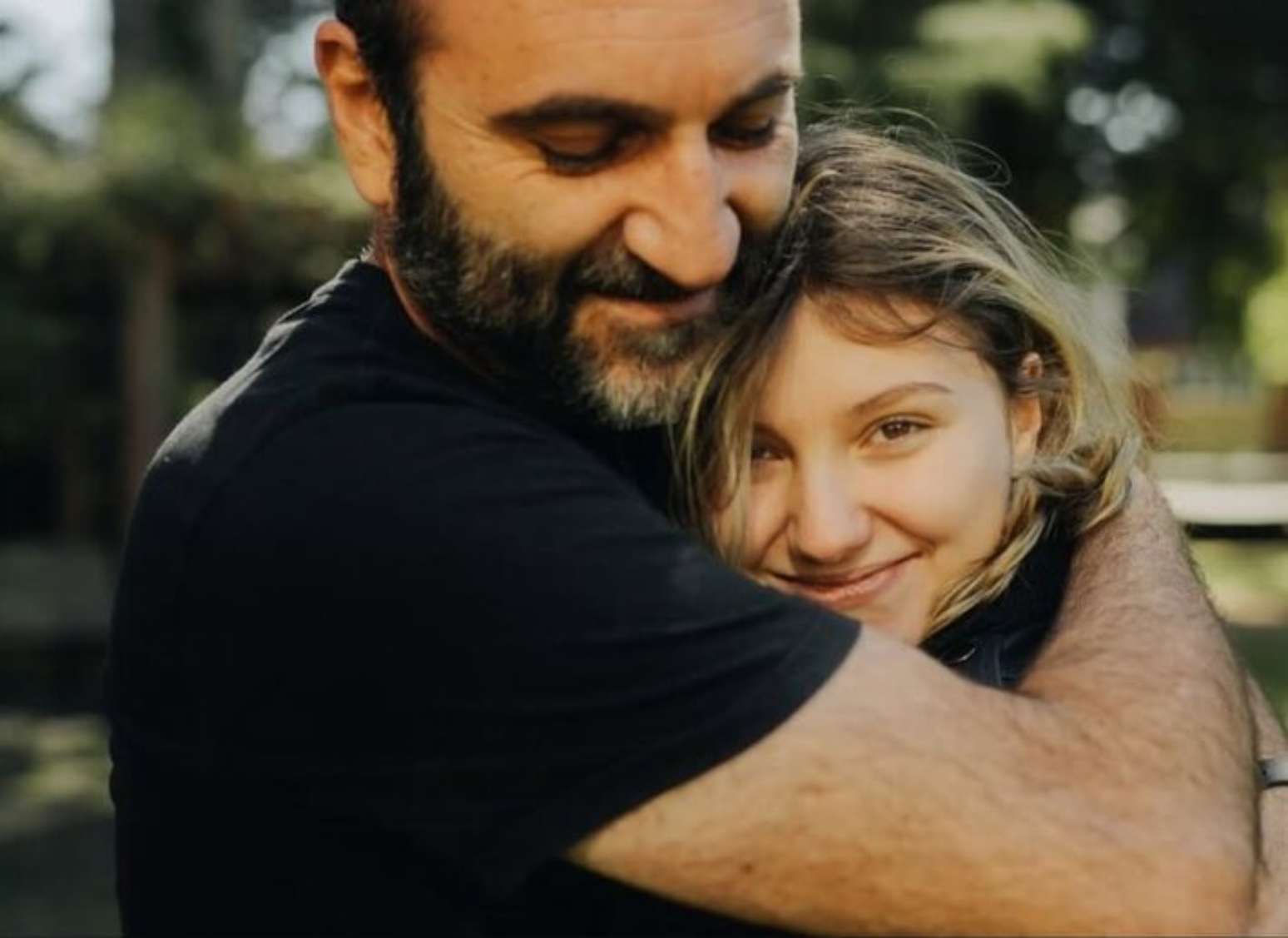 Pai de Isabel Veloso diz que quadro de saúde da influenciadora é ...