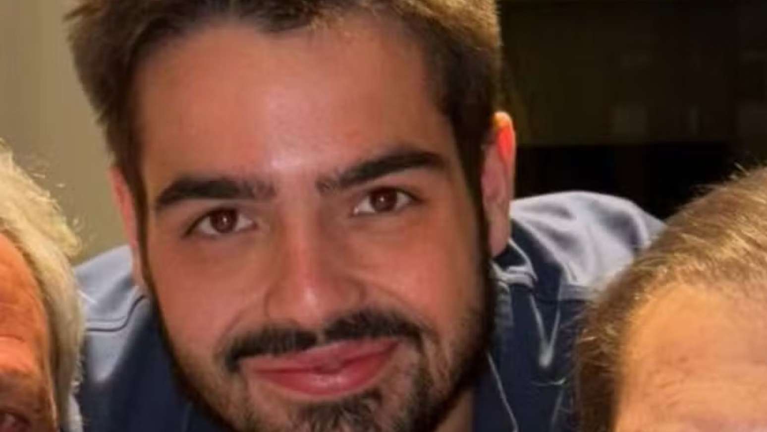 Faustão reaparece sorridente ao lado do filho João Silva em foto especial