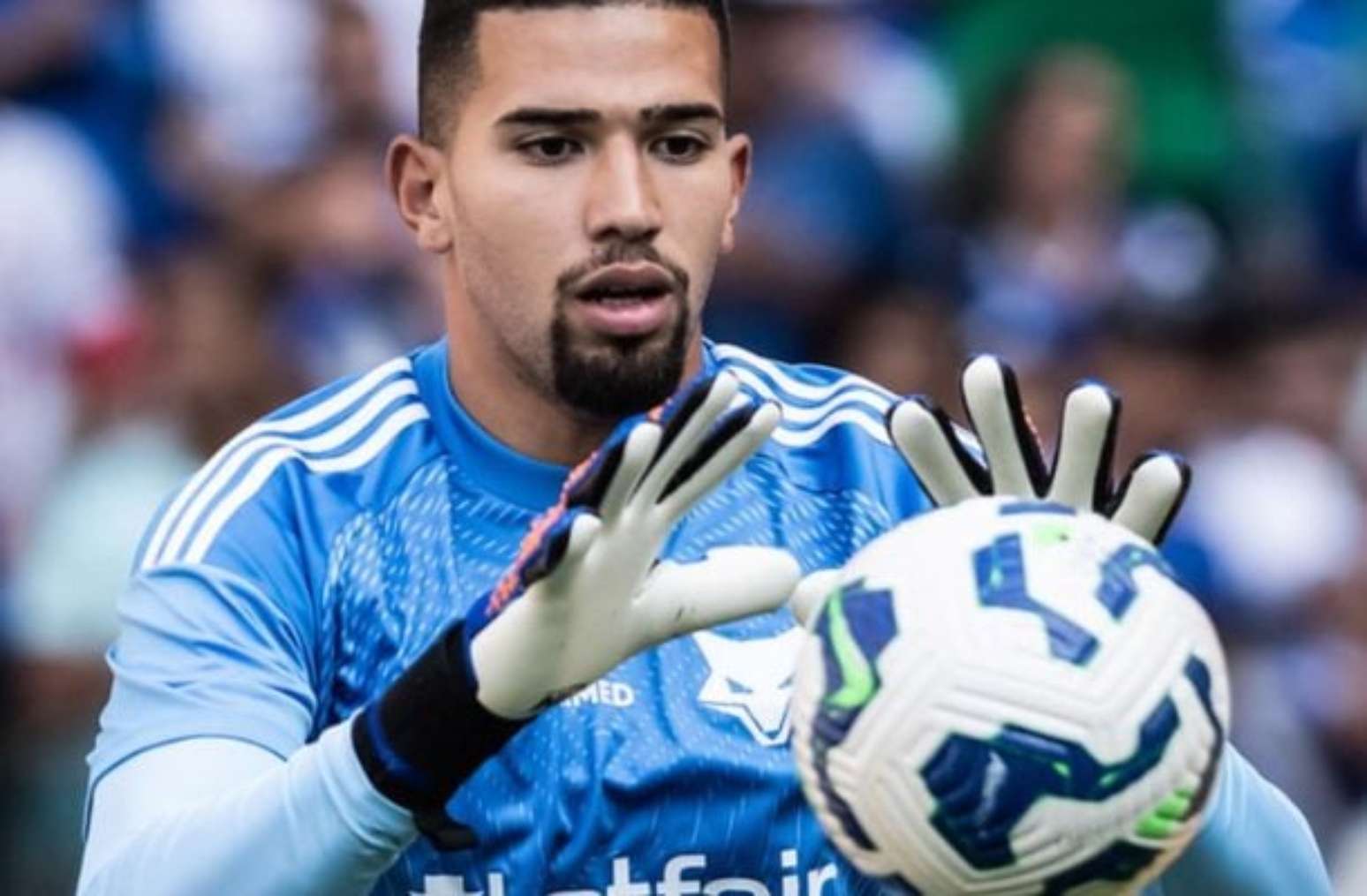 Cruzeiro acerta com o Avaí o empréstimo de Léo Aragão