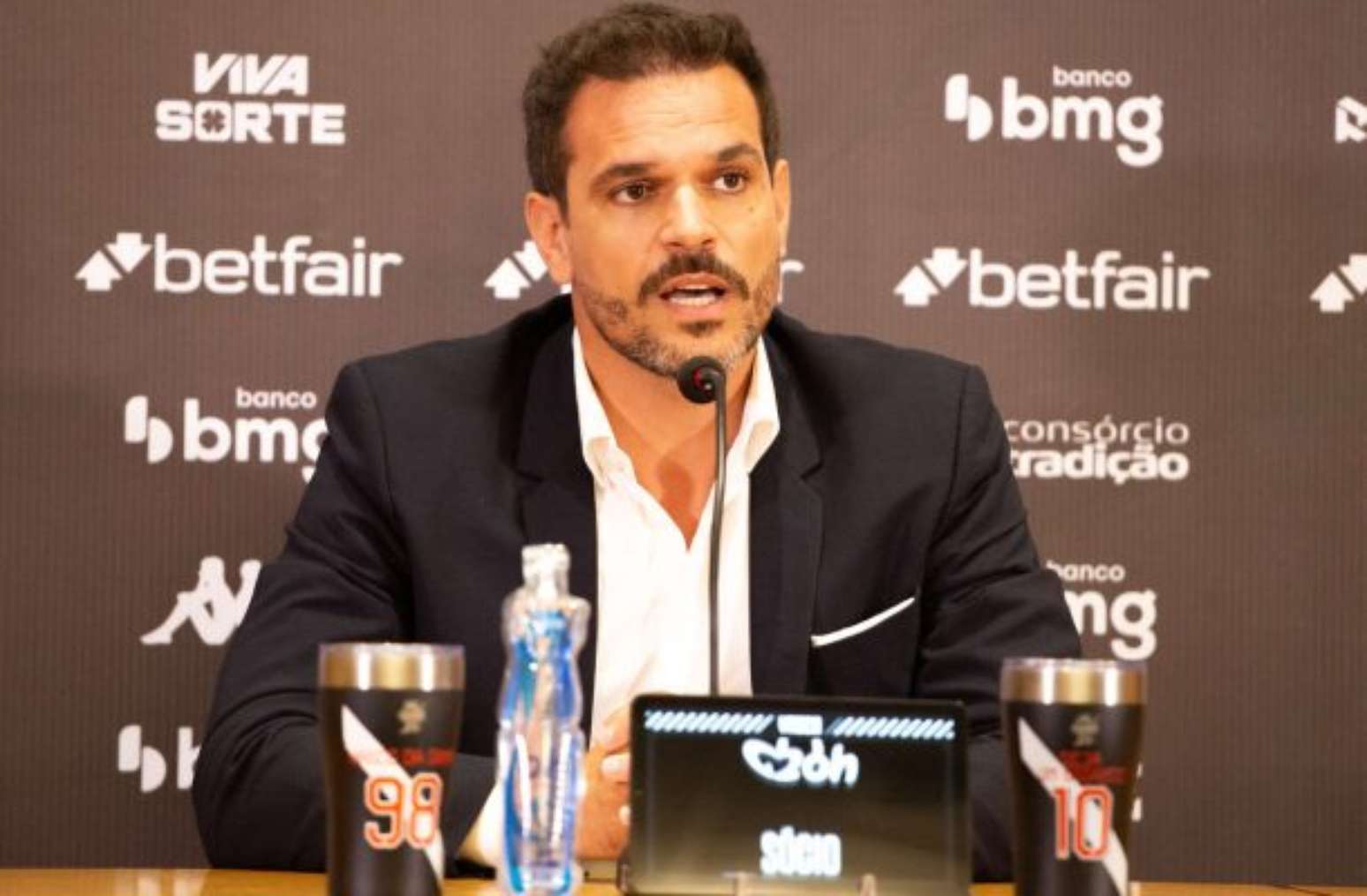 Vasco define posições e perfil para reforçar o elenco em 2026