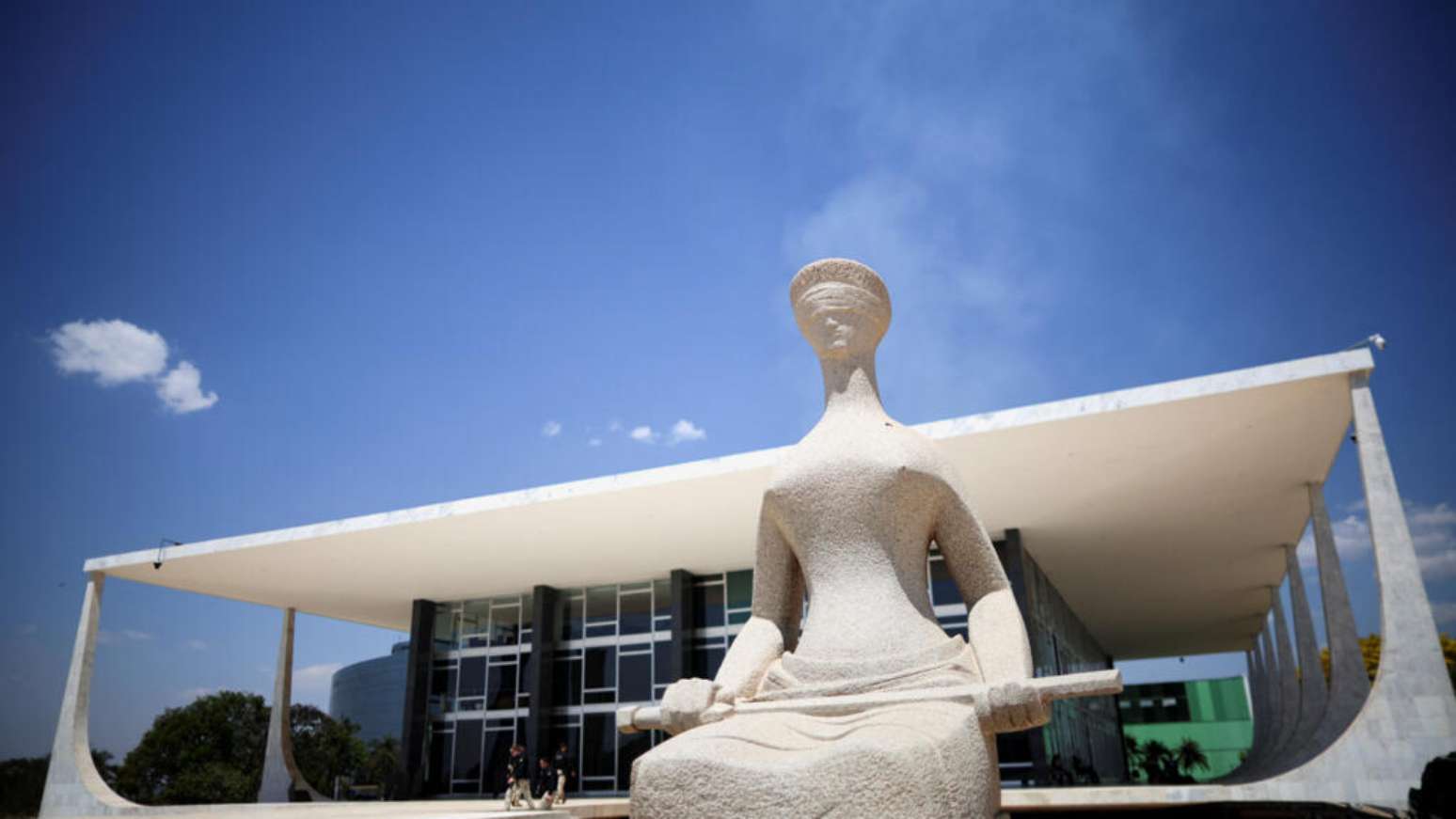 STF determina prisão domiciliar de dez condenados pela tentativa de ...