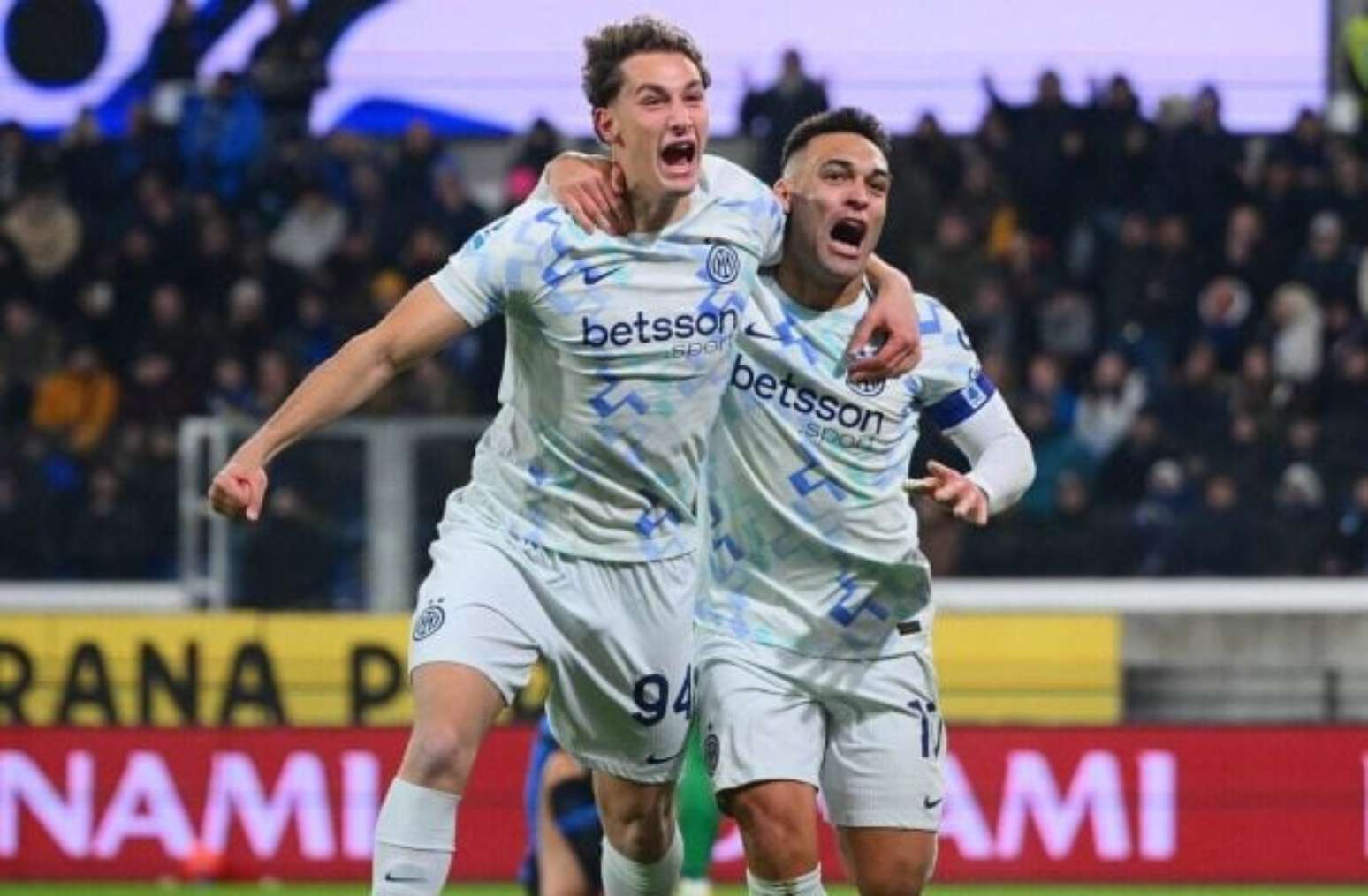 Novinha dando cachorro