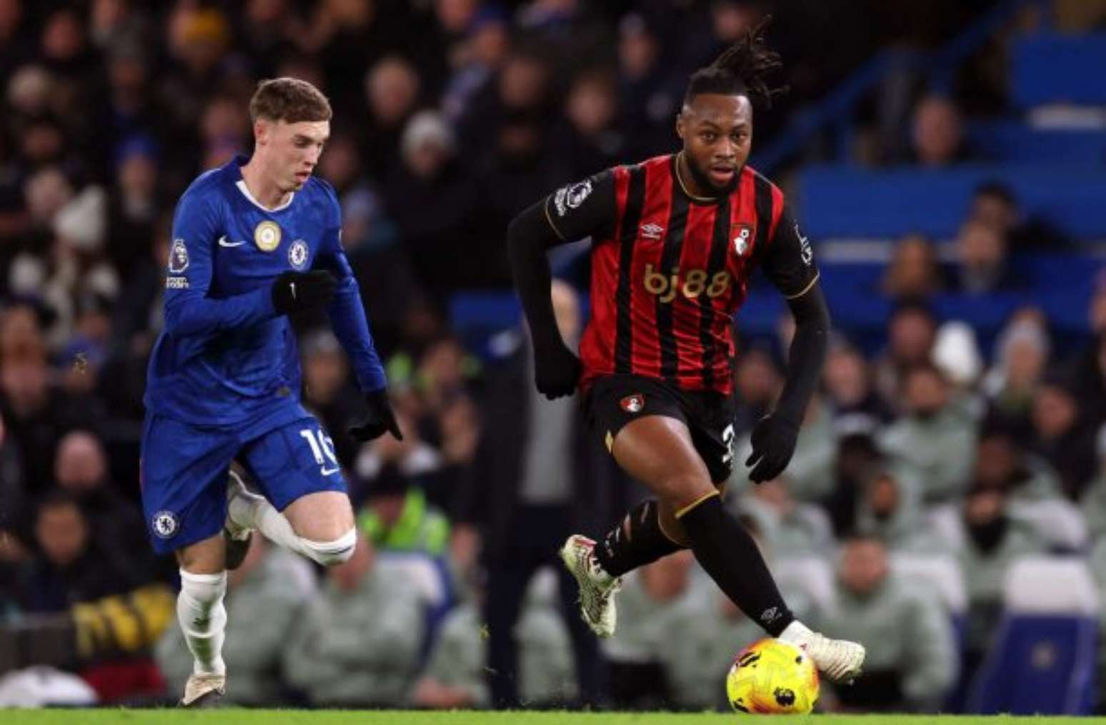 Estêvão vai bem, mas Chelsea tropeça em casa pela Premier League