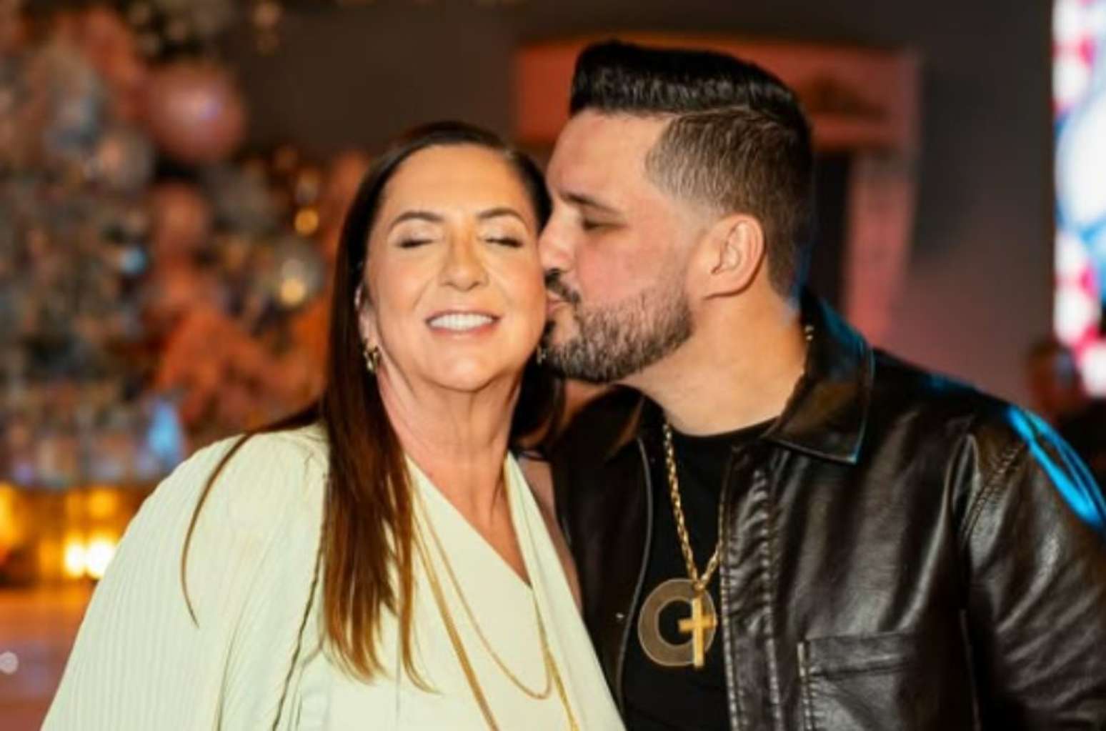 Poucos meses após anunciar término, mãe de Virginia Fonseca reata ...