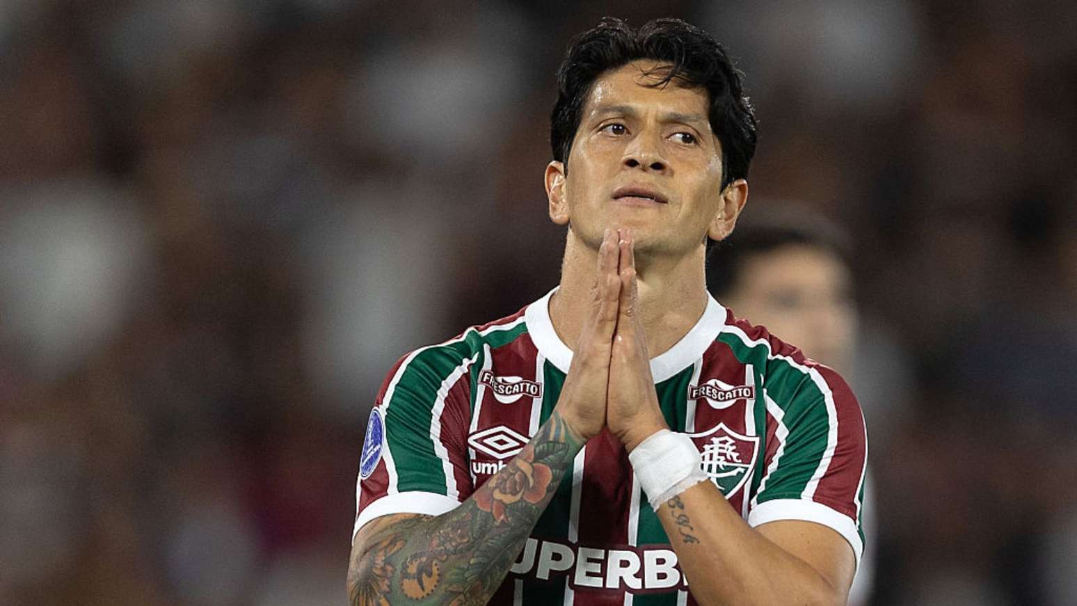 Cano passará por cirurgia no joelho e vira baixa do Fluminense