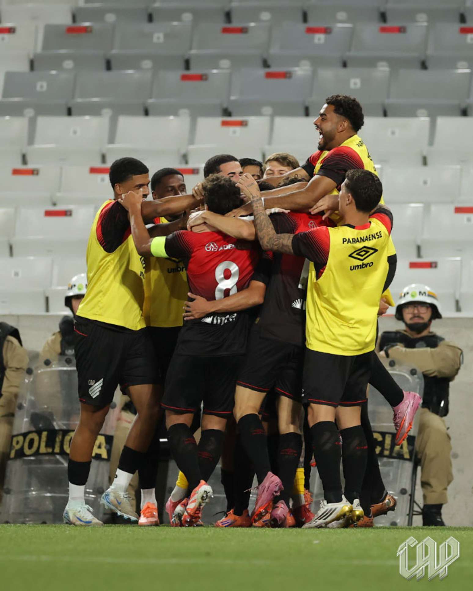 Athletico e Operário se enfrentam pela terceira rodada do Paranaense