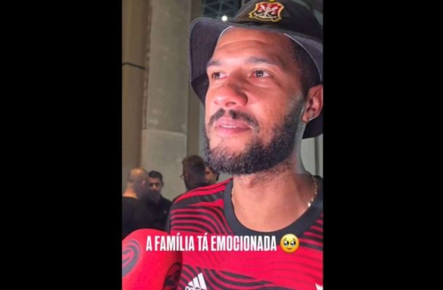 Vídeo! Primo chora em chegada de Andrew ao Rio para assinar com o Flamengo
