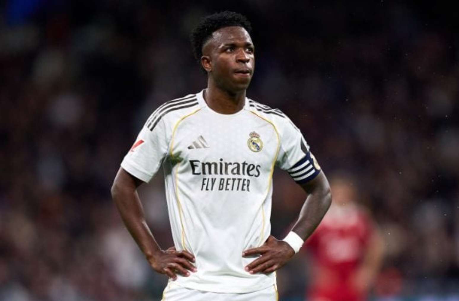 Torcida do Albacete insulta Vini Jr antes de duelo com cânticos racistas