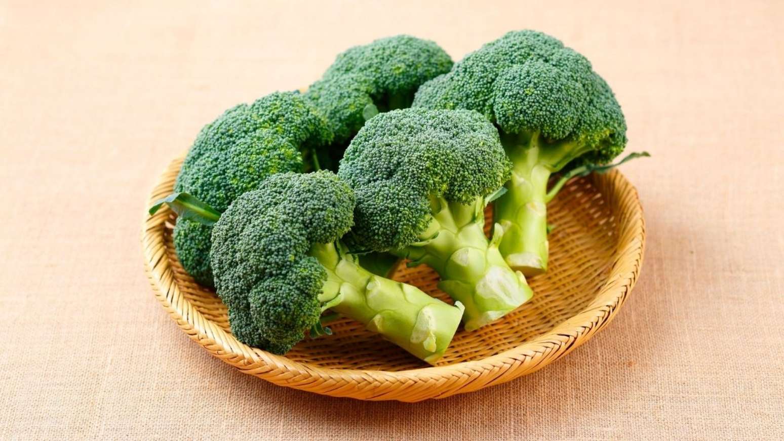 Brócolis é um forte aliado contra o câncer de mama, diz estudo de Harvard
