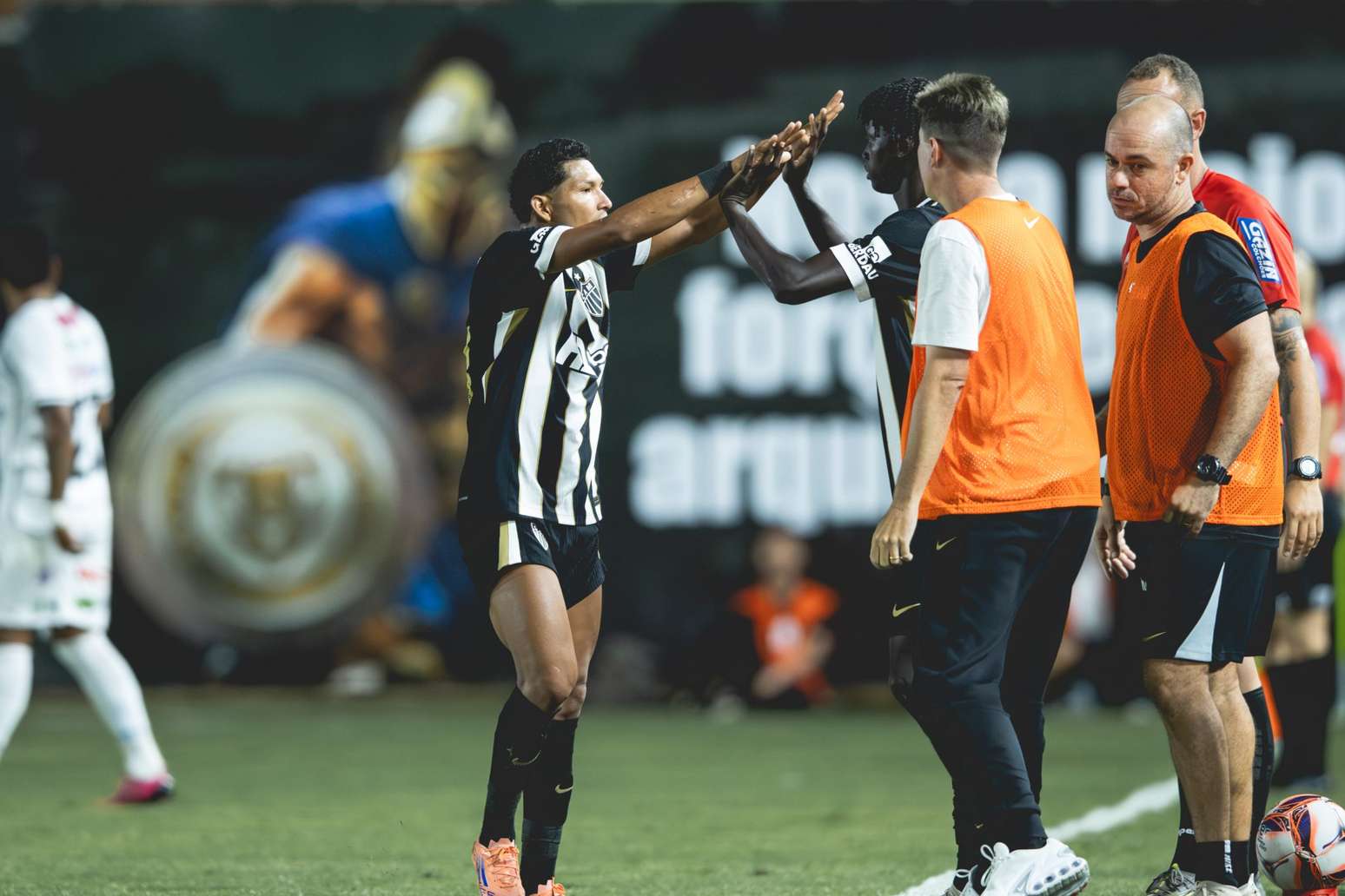 Diogo Alves fala que Rony precisa de mais carinho