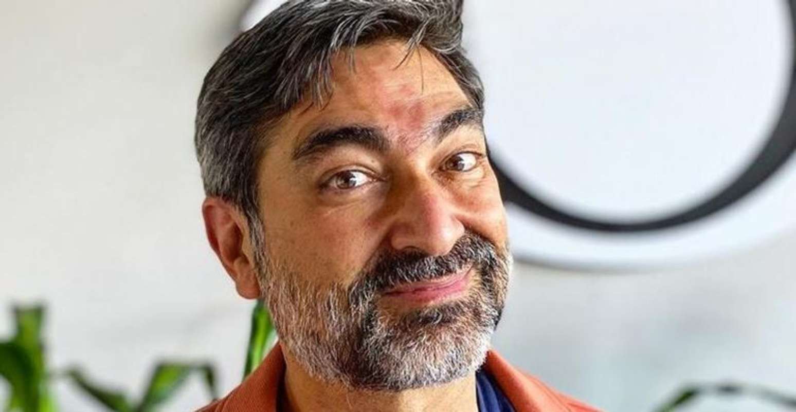 Zeca Camargo brinda com vinho francês e foto surpreendente chama atenção