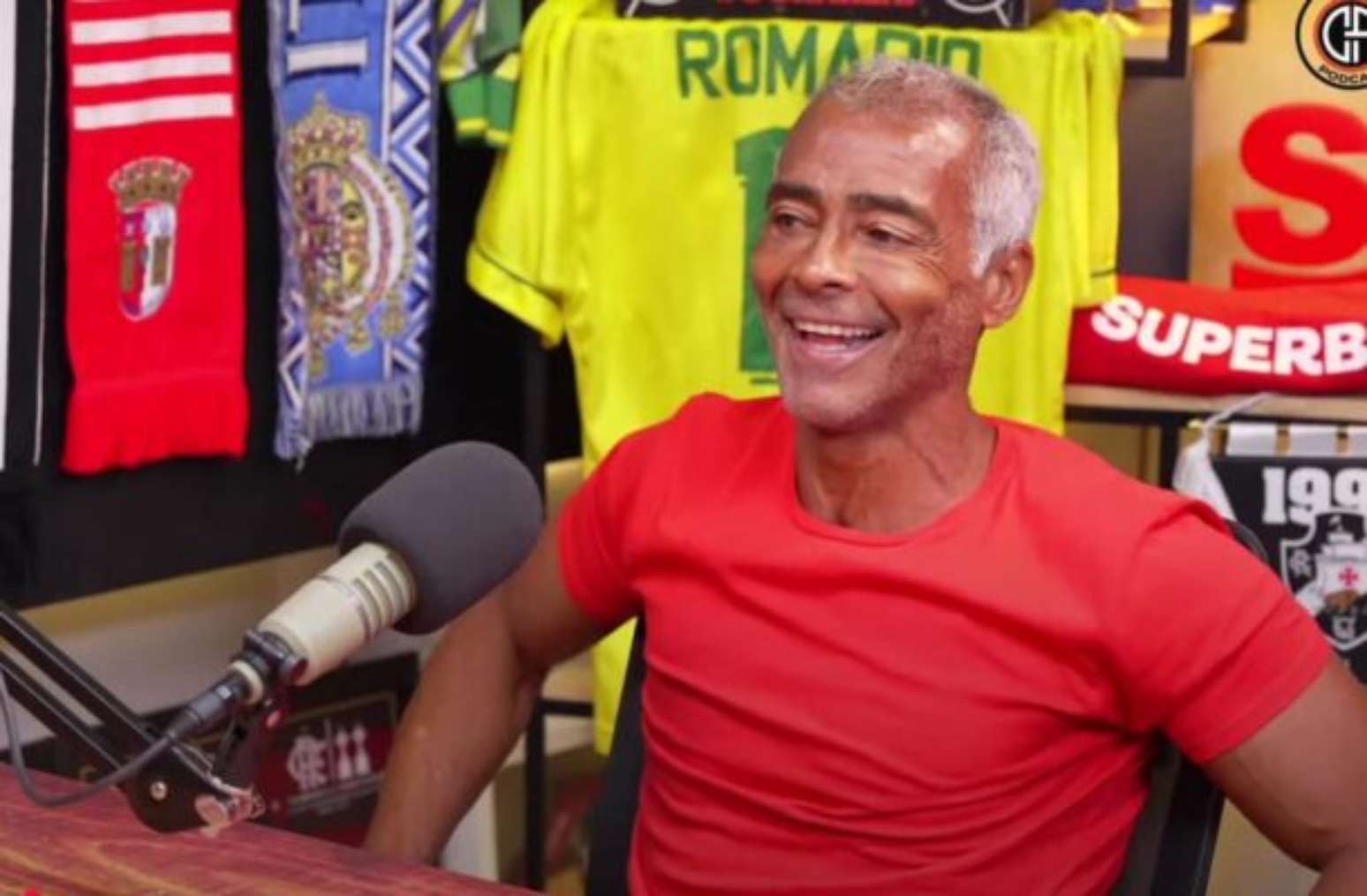 Romário se irrita com comparação entre a sua volta e possivelmente a de ...