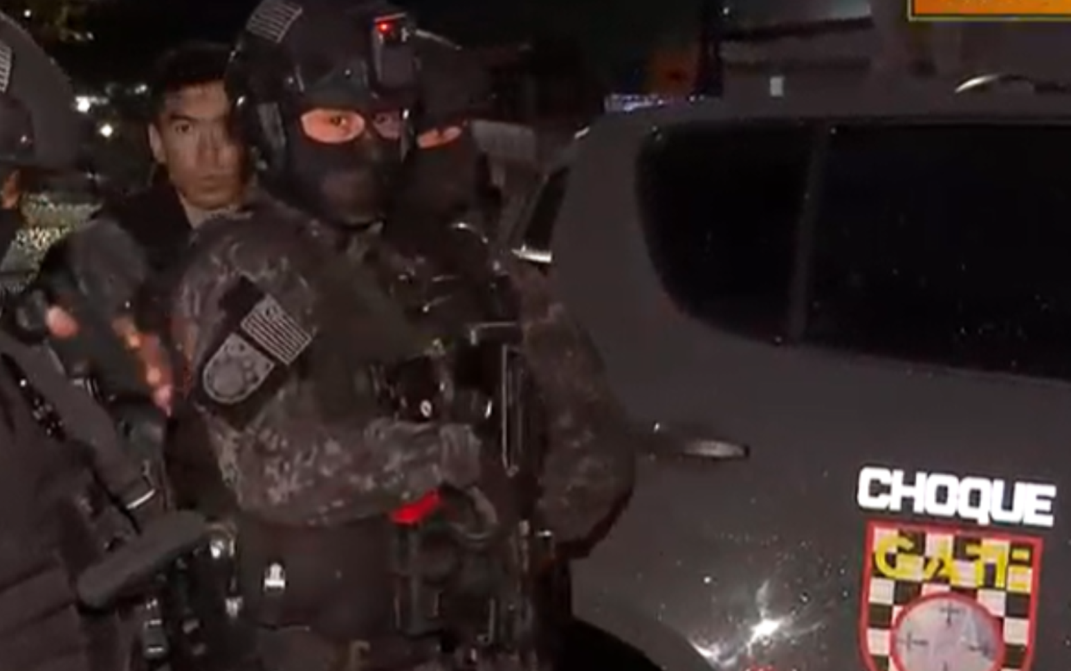 Homem é morto com tiro de sniper após fazer três mulheres reféns em SP