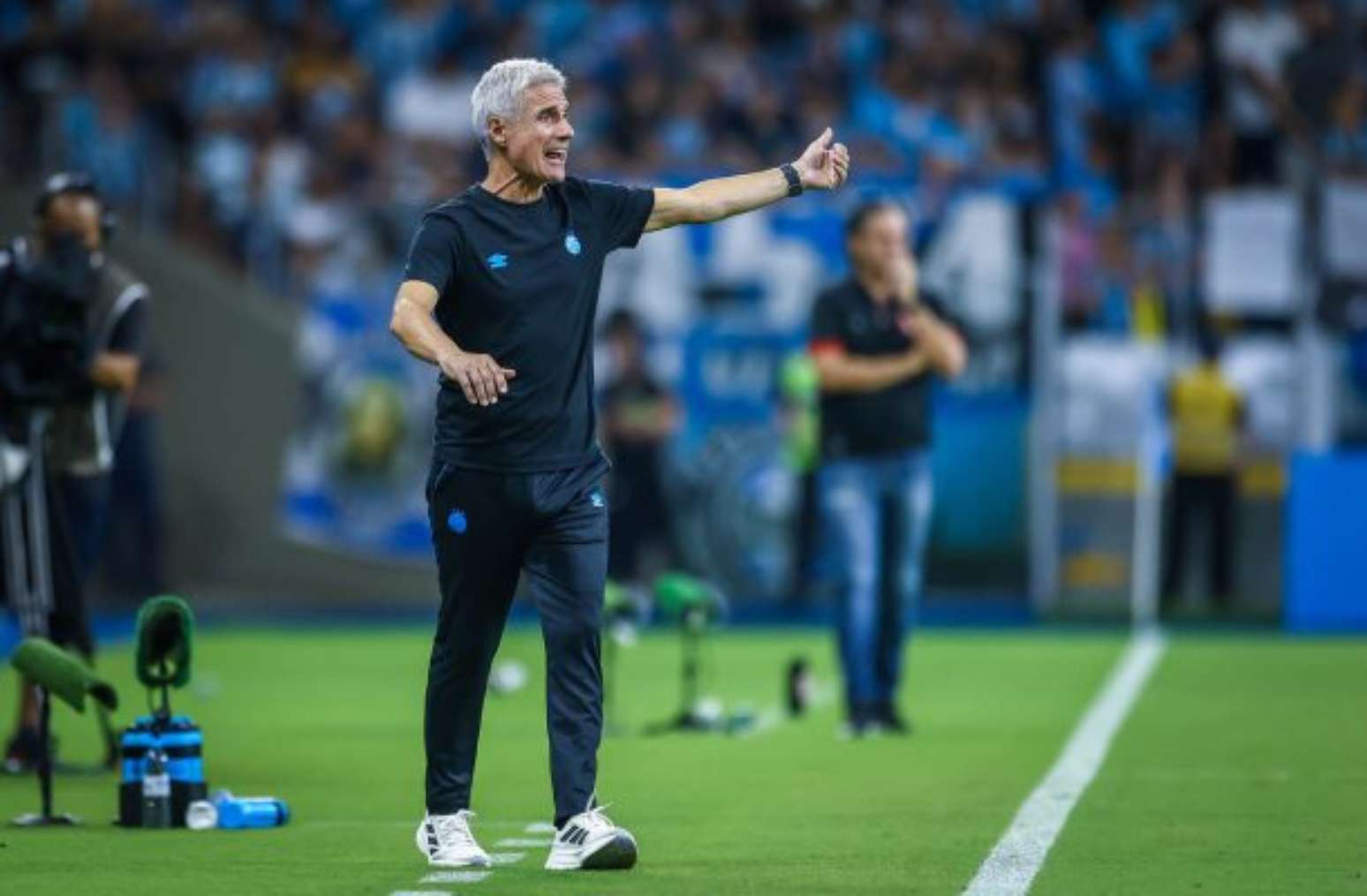 Luís Castro analisa derrota do Grêmio e pede paciência com processo da ...