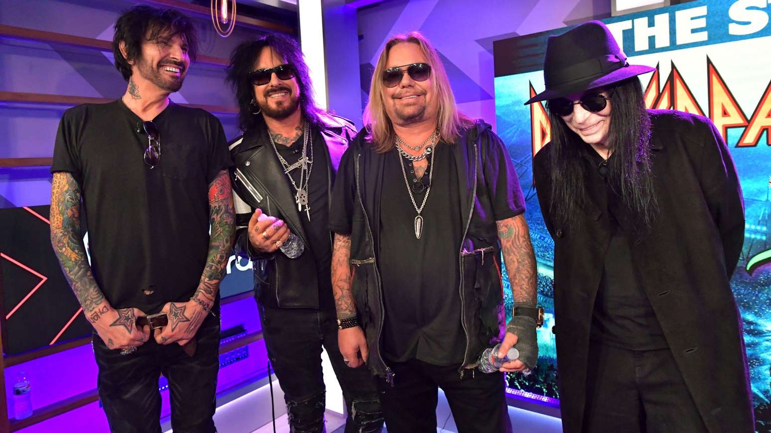 Mötley Crüe vence guerra jurídica amarga contra o guitarrista fundador ...