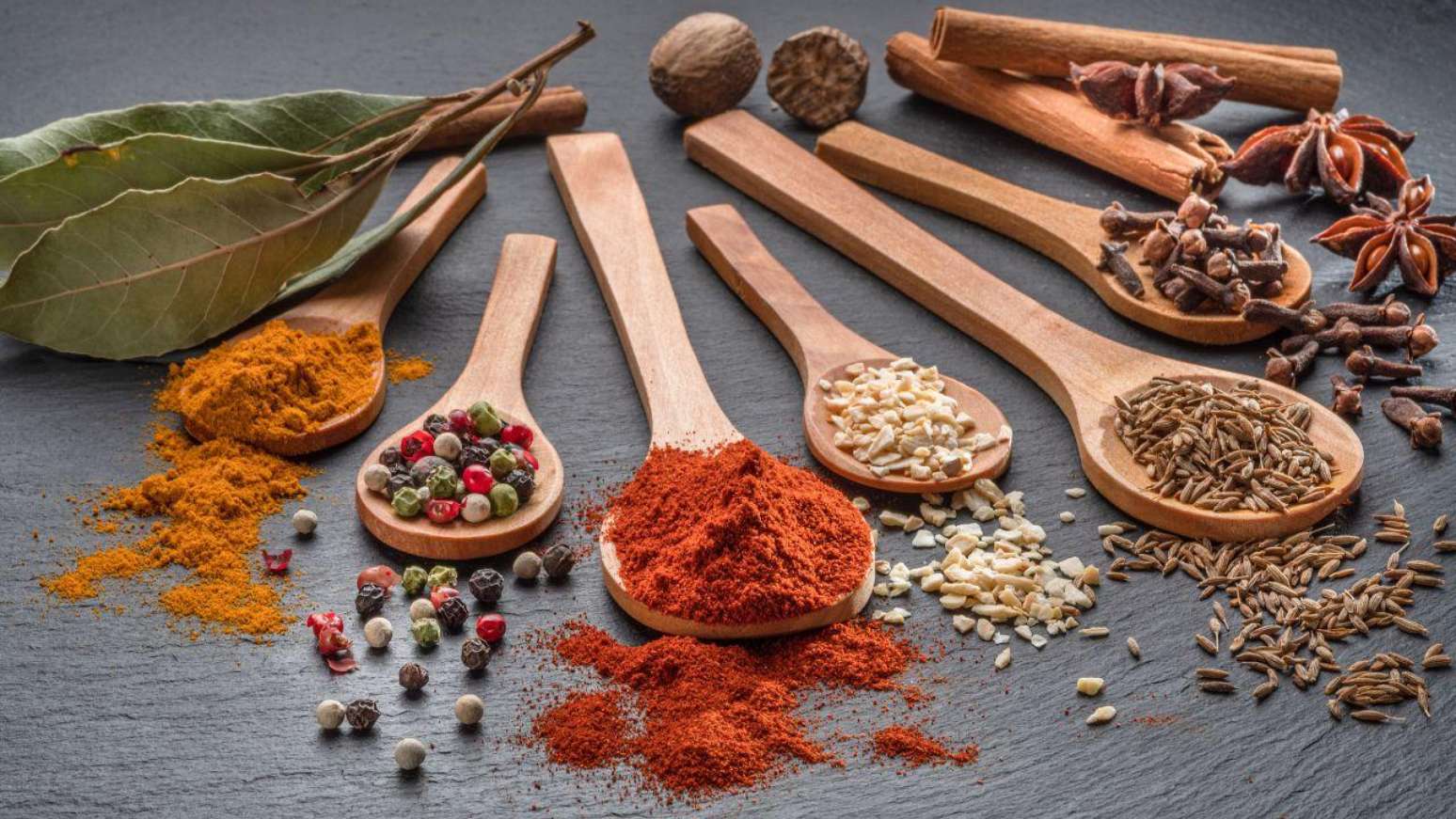 5 temperos que transformam qualquer receita simples